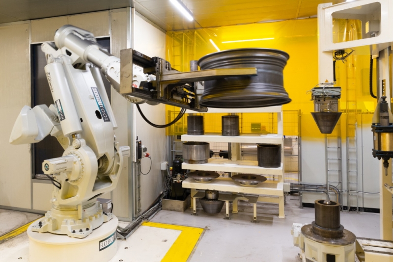 Turn Key løsning – RoboTool A/S